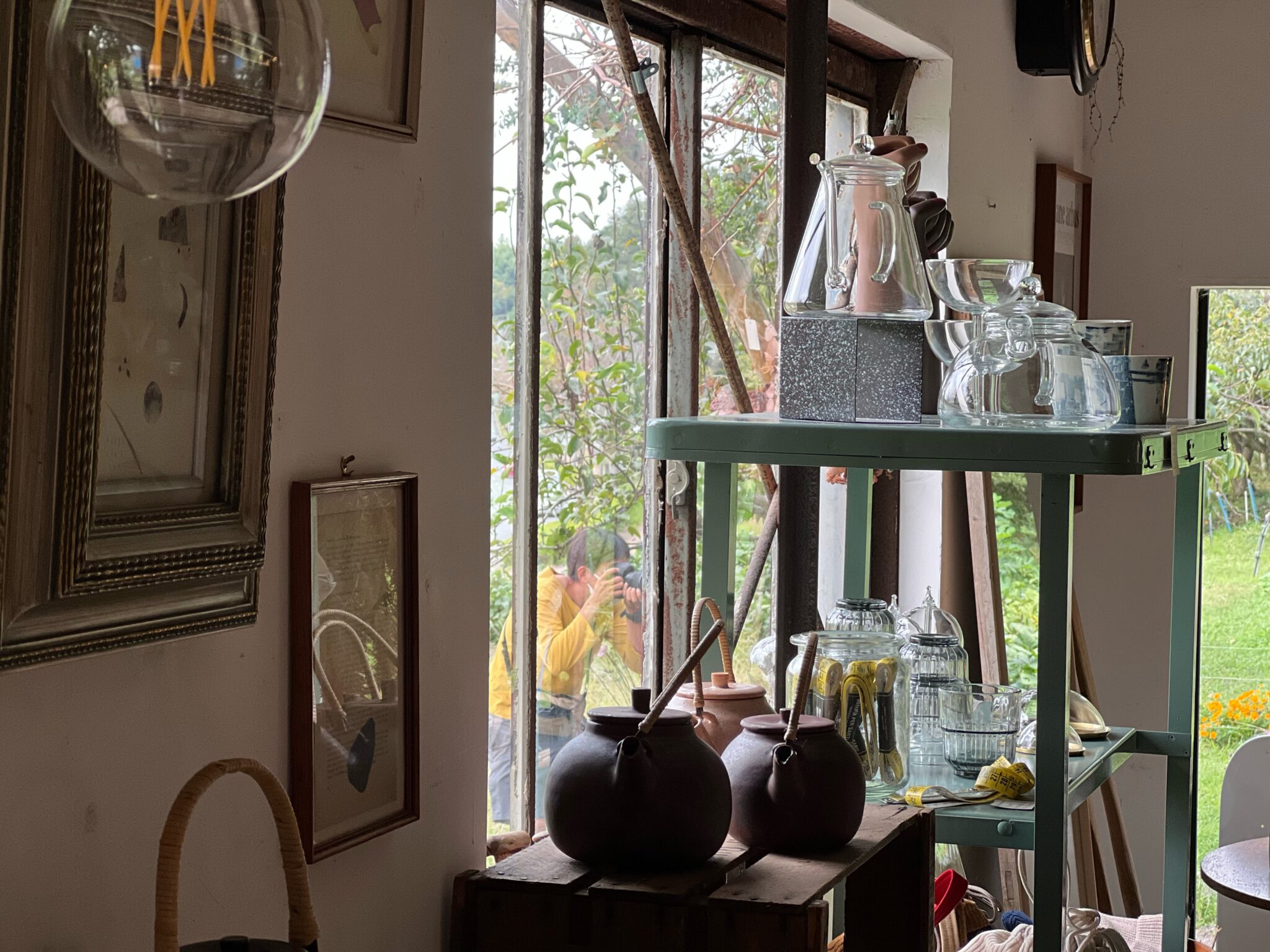 thursday | Barnshelf バーンシェルフ