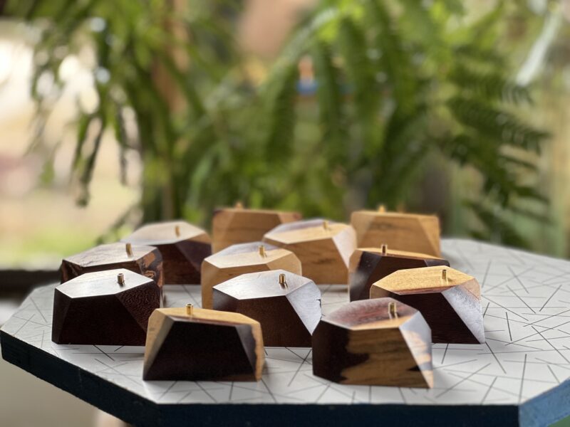 monday | Barnshelf バーンシェルフ